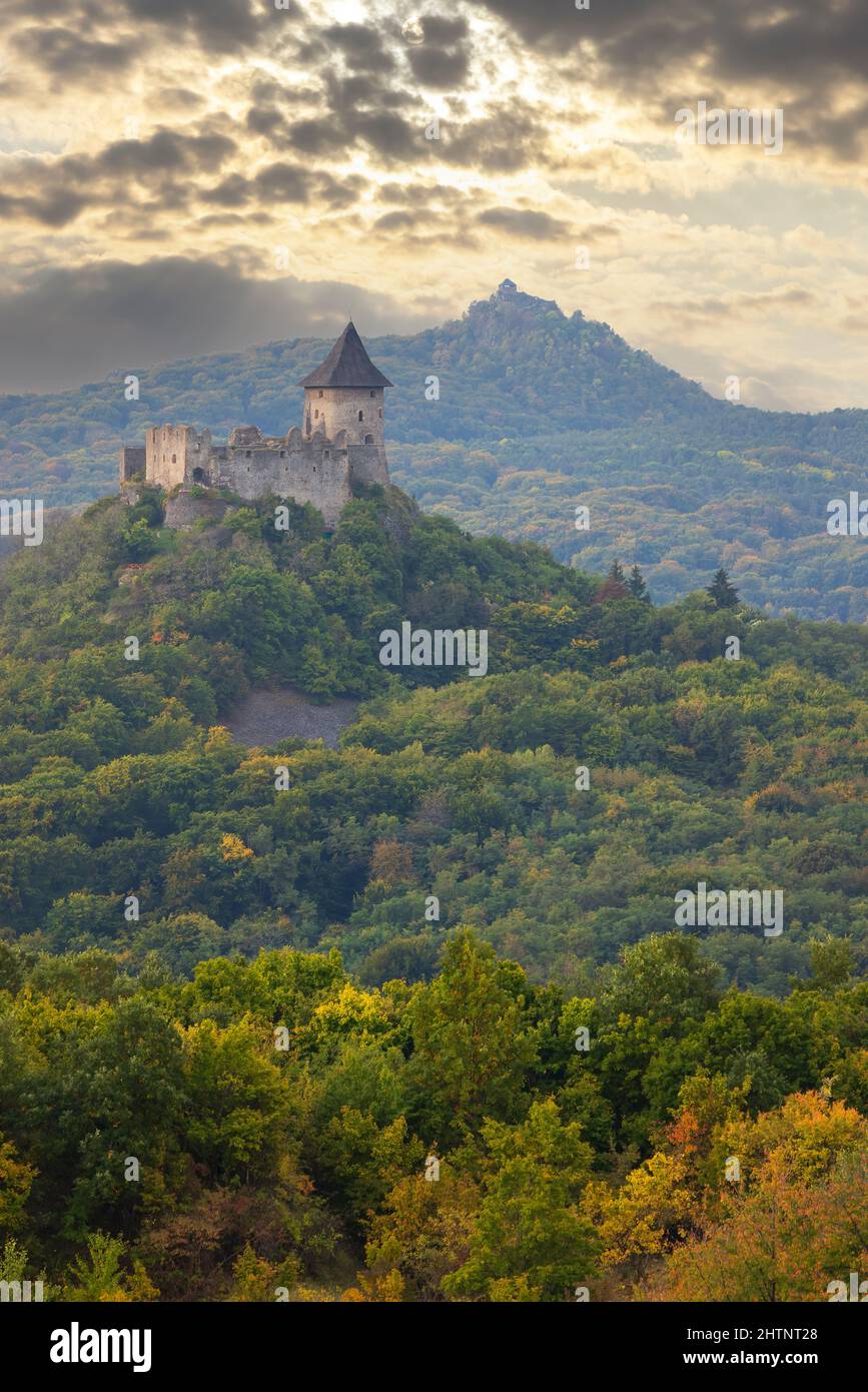 Somoska castle on Slovakia Hungarian border Stock Photo - Alamy