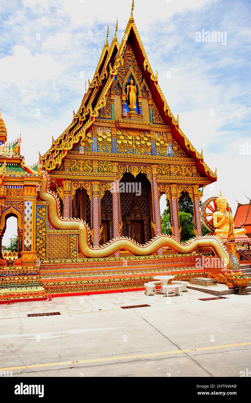 Pattaya temples hi-res stock photography and images - Alamy