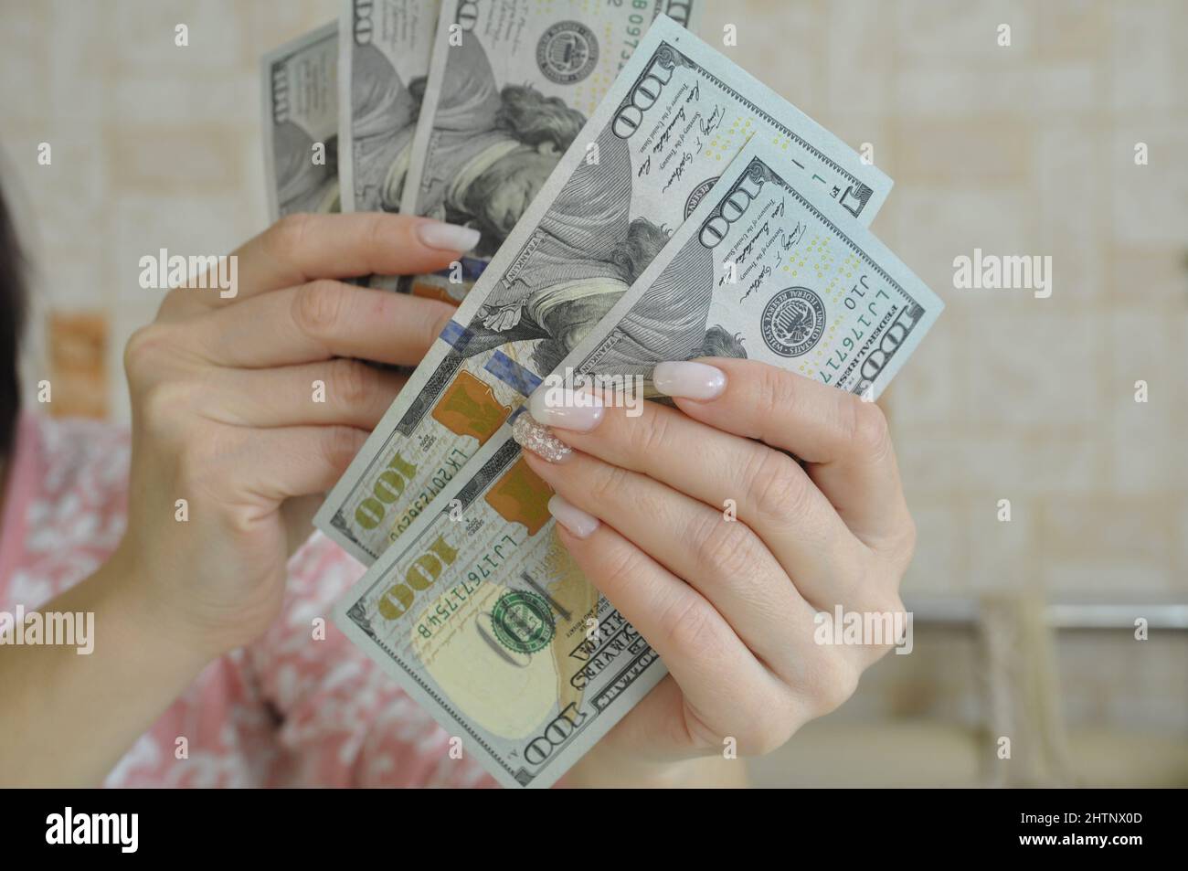 1000 dollars hi-res stock photography and images - Alamy