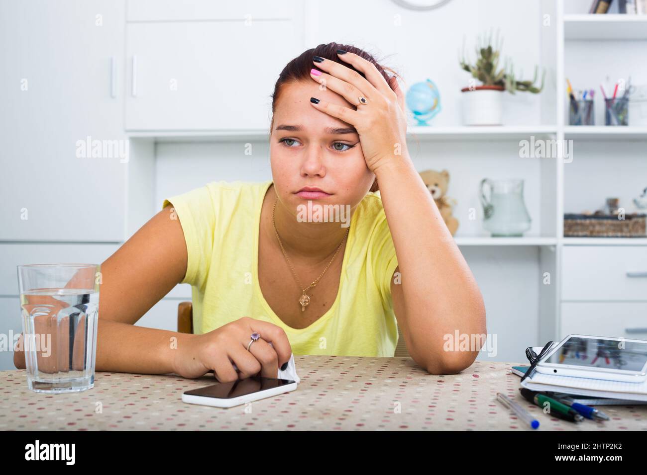teenage girl waiting call Stock Photo - Alamy