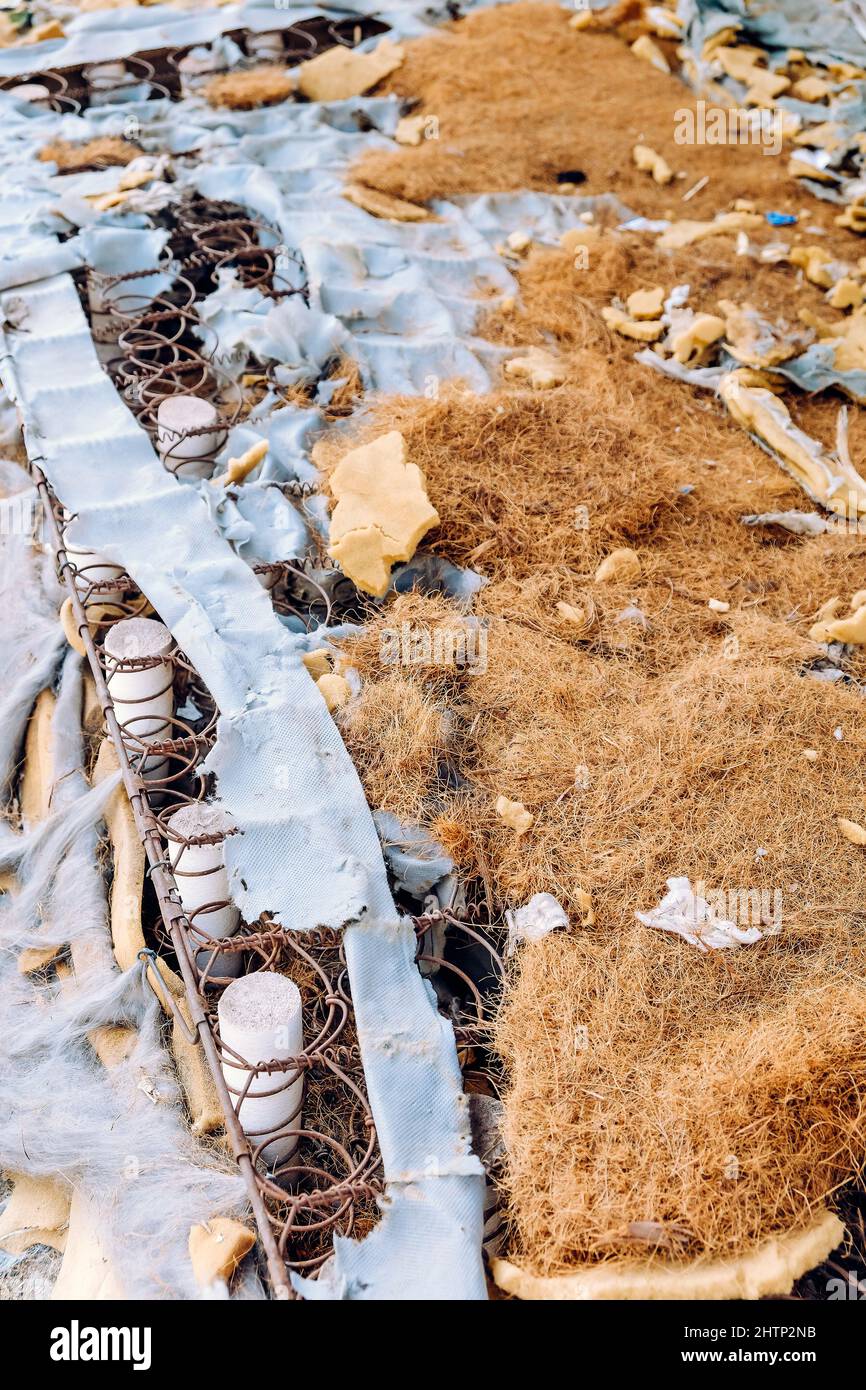 Closeup image of Old rusty spring mattress Stock Photo - Alamy