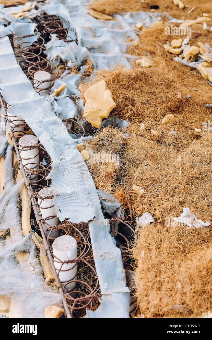 Closeup image of Old rusty spring mattress Stock Photo - Alamy