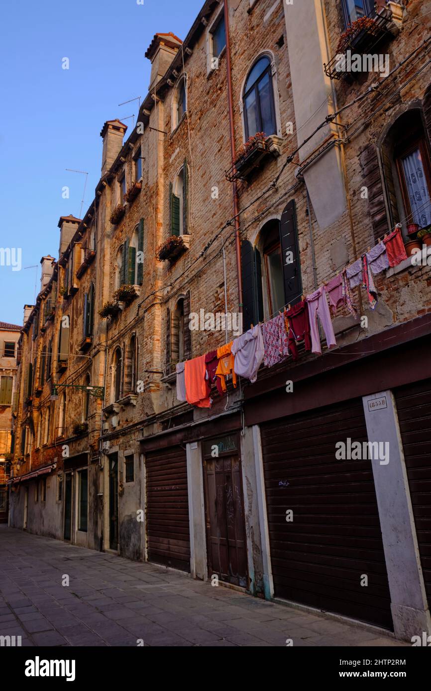 Italy italian backstreet back street hi-res stock photography and ...