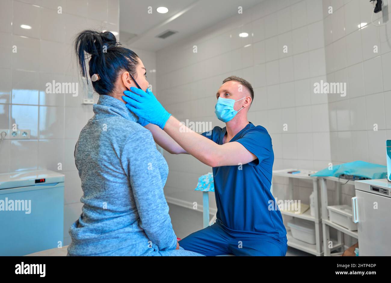 surgeon receives the patient in the dressing room Stock Photo - Alamy