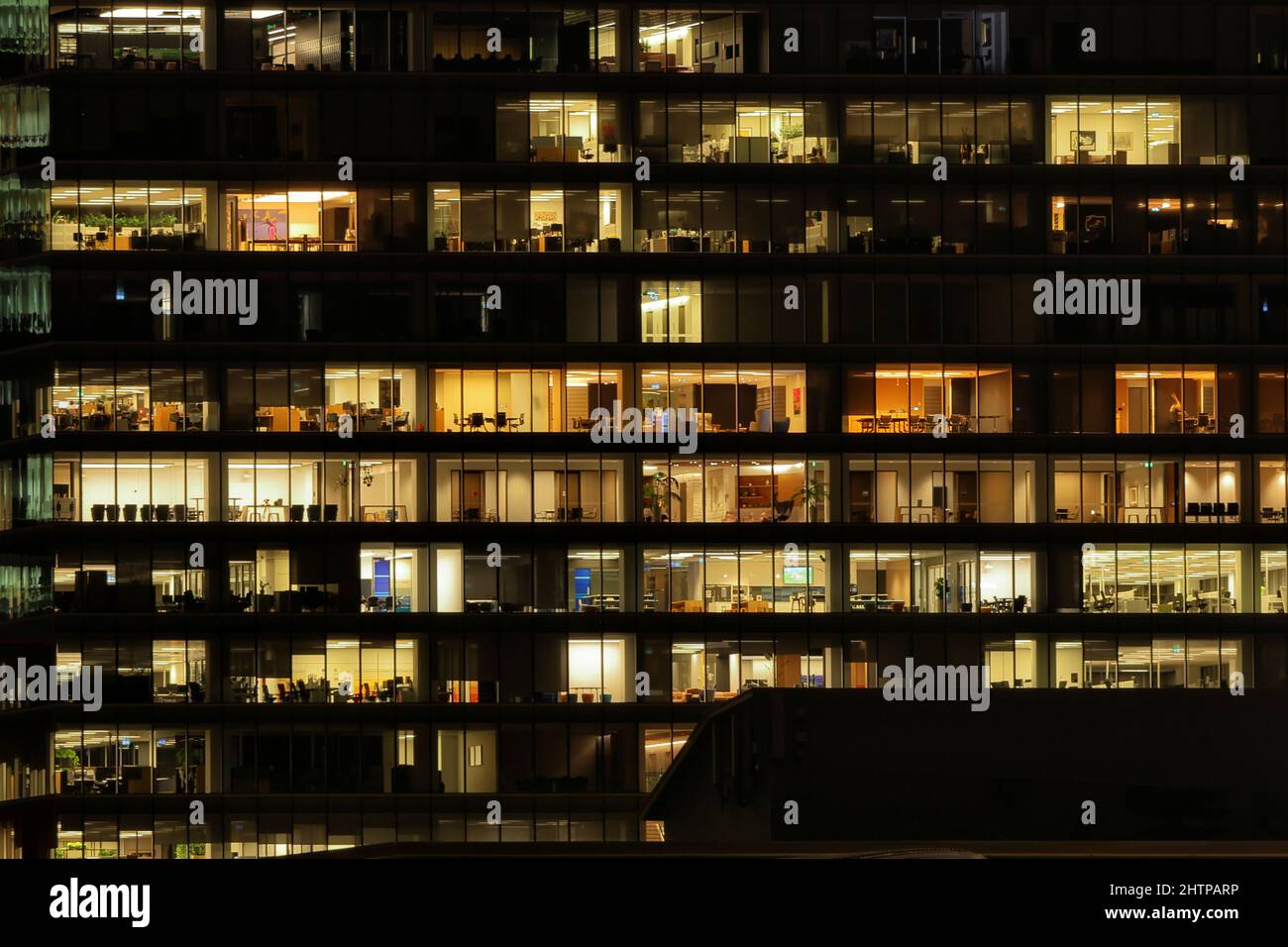 Office building background night hi-res stock photography and images ...