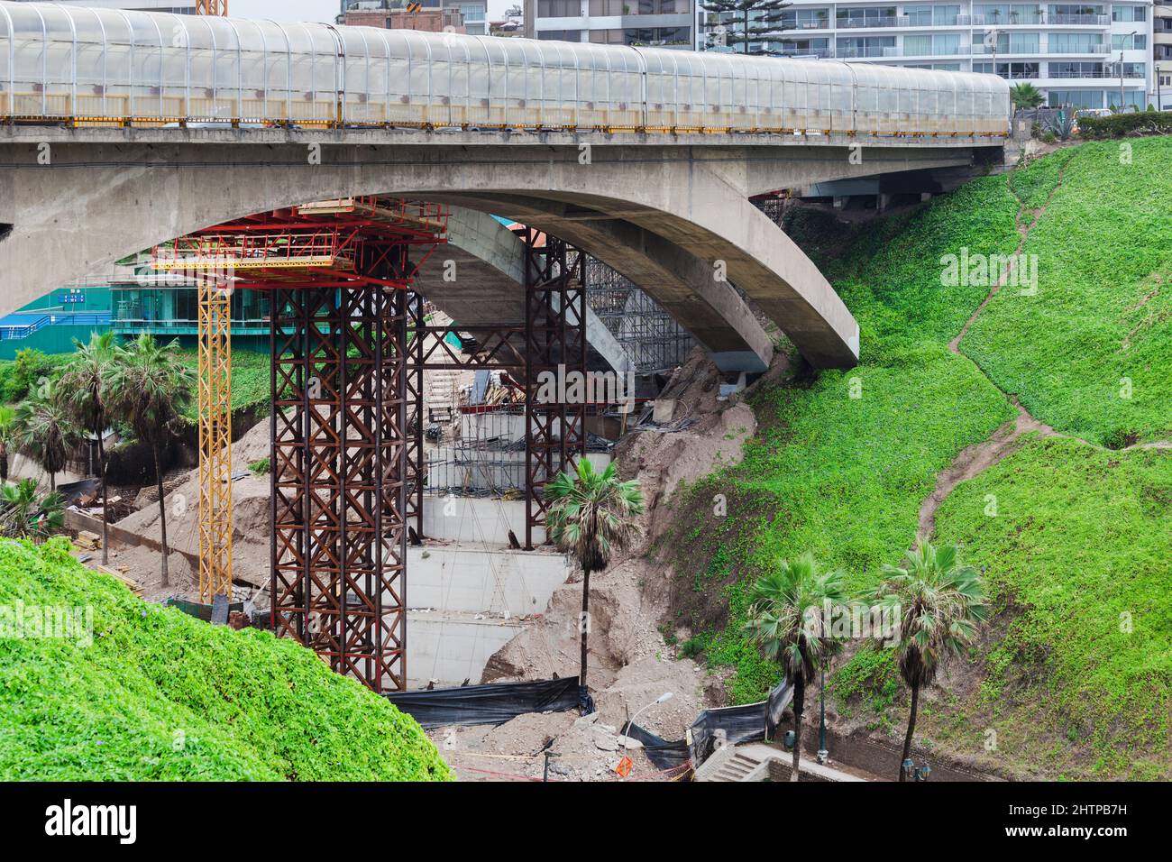 сonstruction of the bridge in the modern city Stock Photo - Alamy