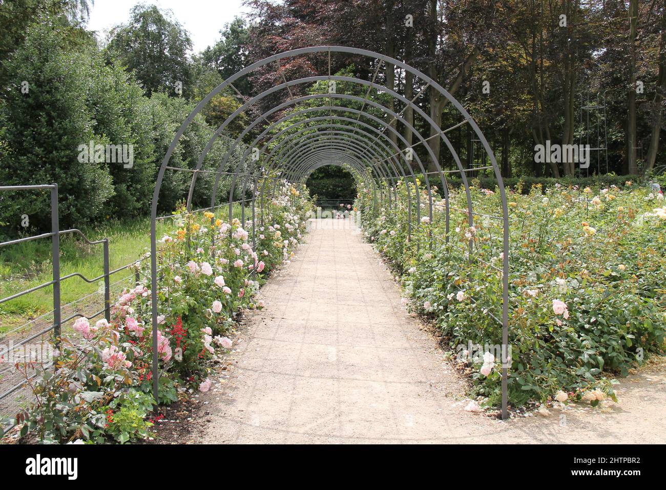 Archway tunnel hi-res stock photography and images - Alamy