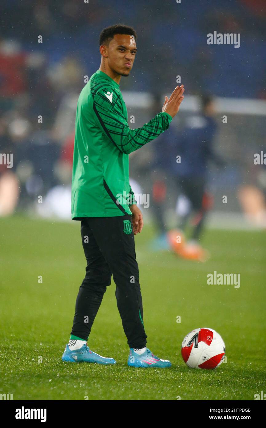 Father shaun hi-res stock photography and images - Alamy