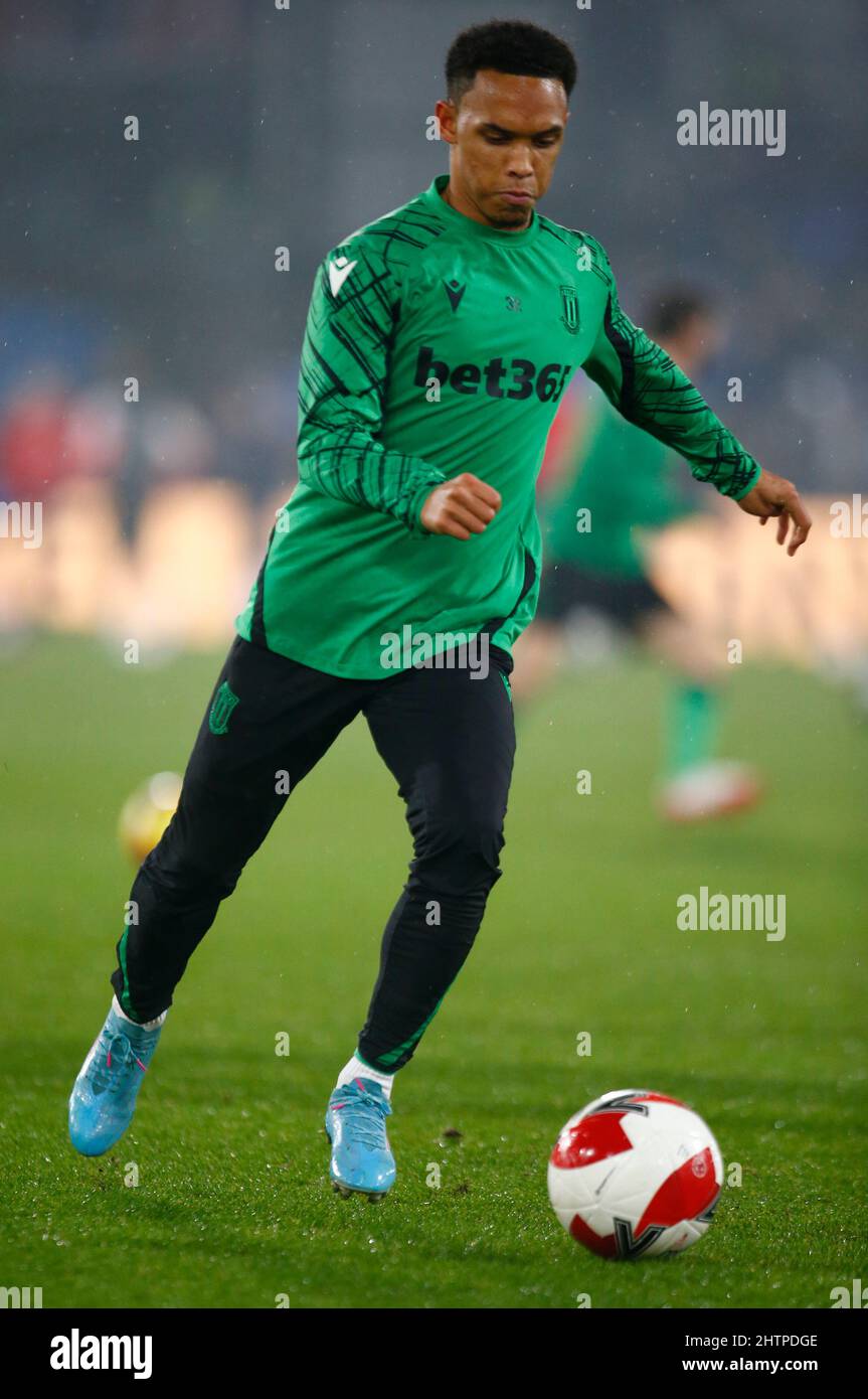 Father shaun hi-res stock photography and images - Alamy