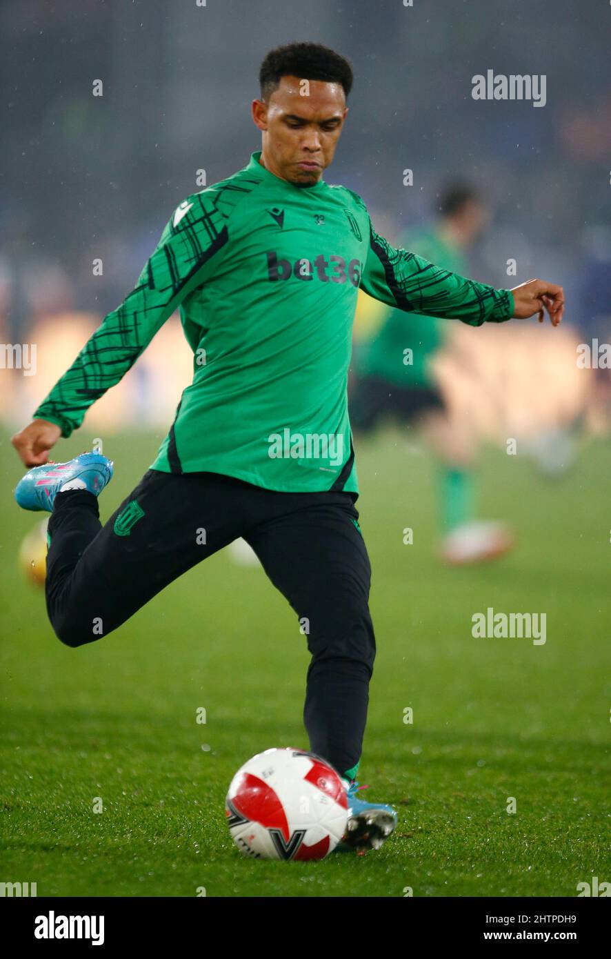 Father shaun hi-res stock photography and images - Alamy