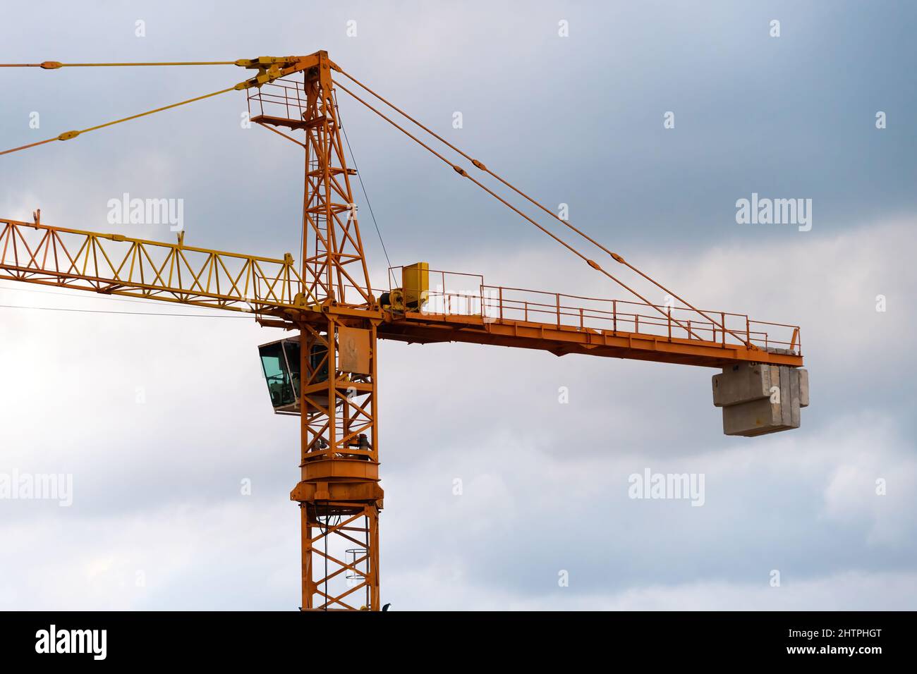 Construction site crane heavy machinery hi-res stock photography and ...
