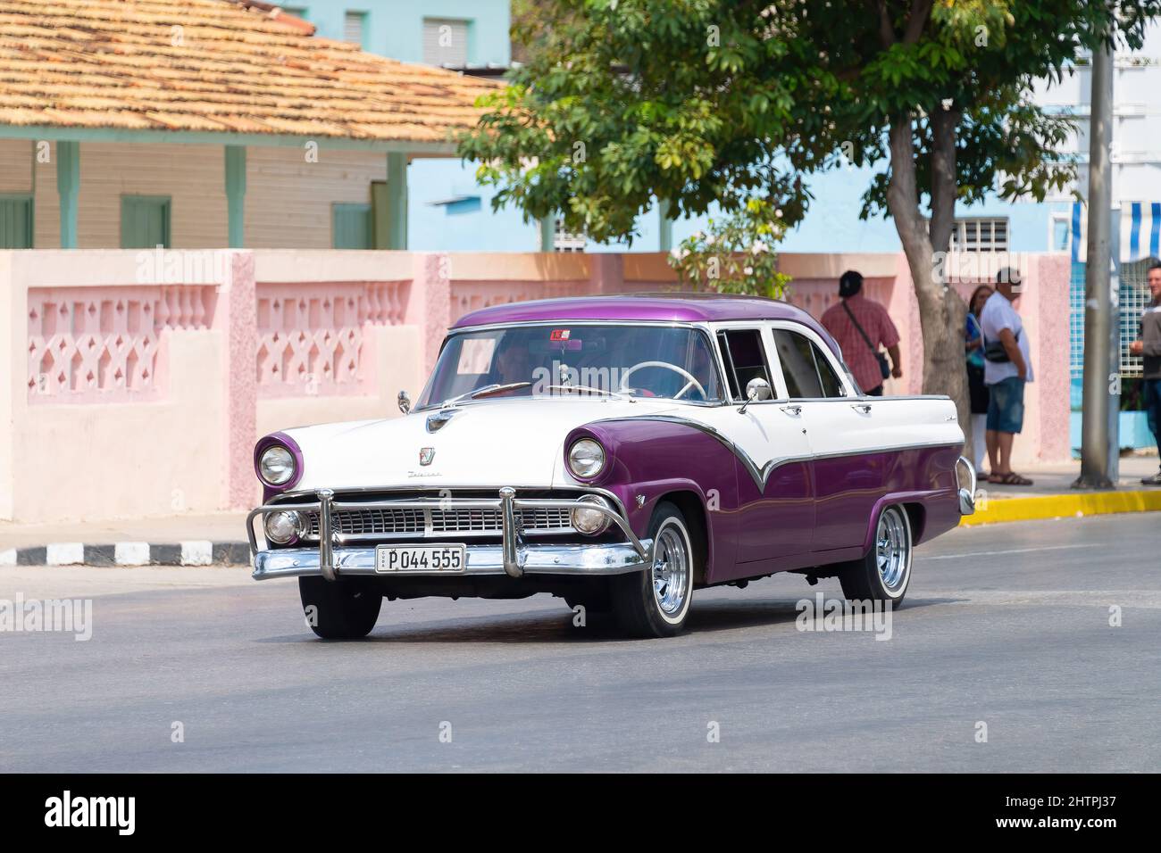 Vintage classic car in Cuba, 2017 Stock Photo - Alamy