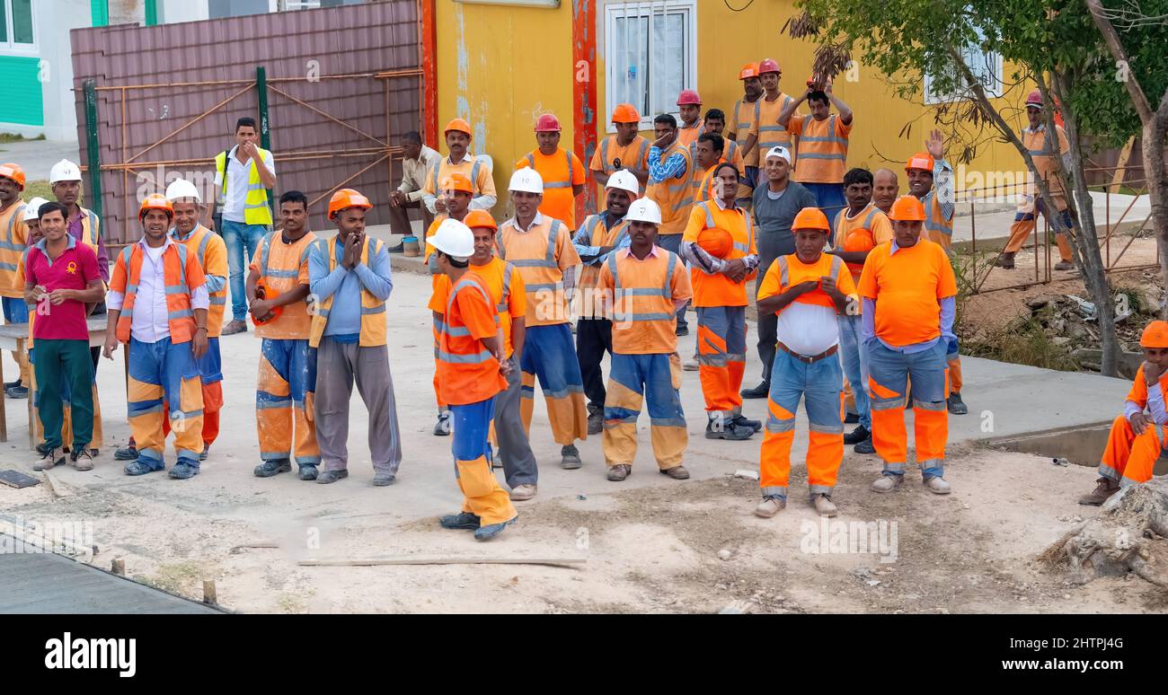 Indian construction workers hi-res stock photography and images - Alamy