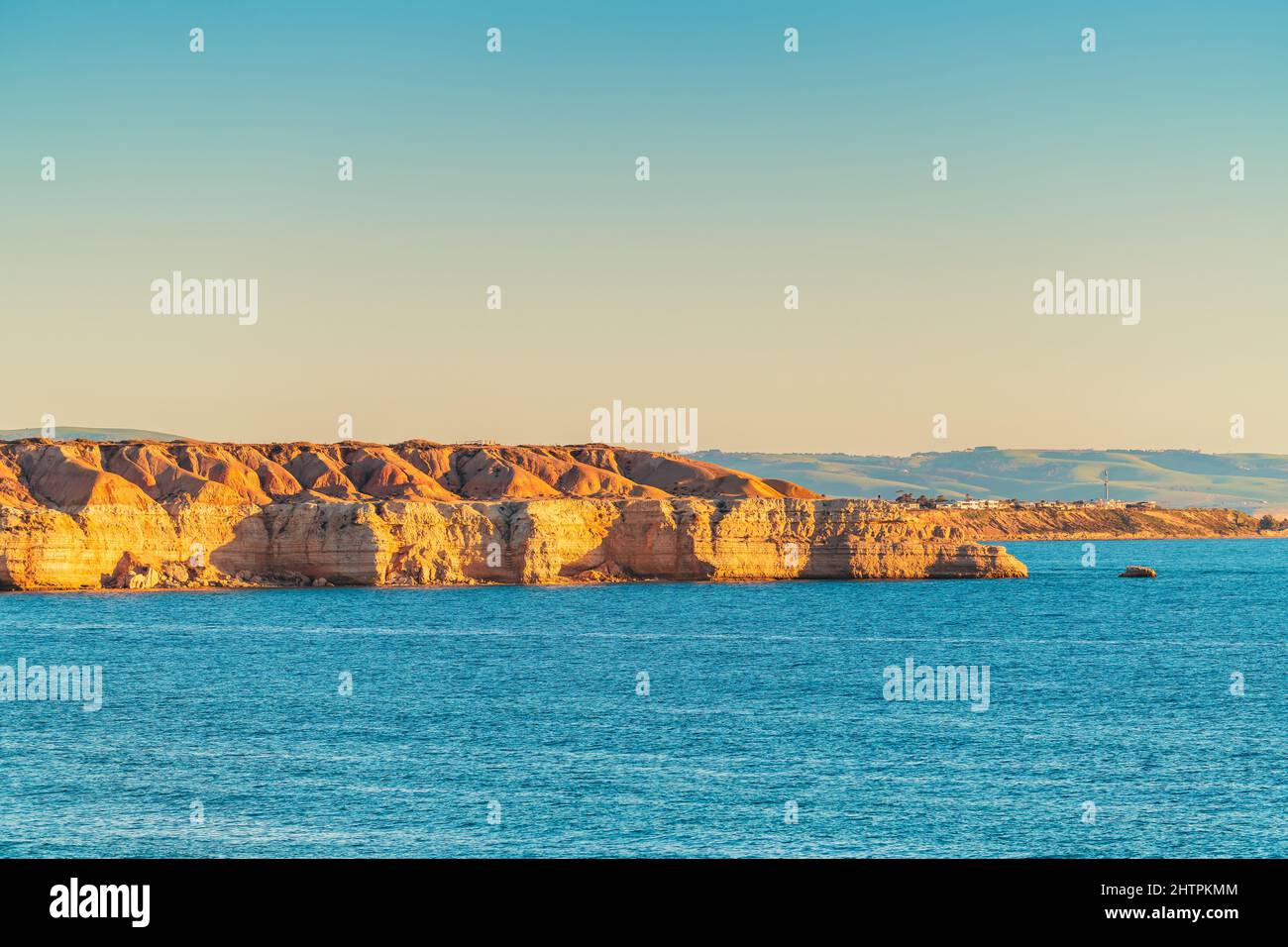 Blanche Point with Gull Rock viewed from Maslin Beach during sunset ...