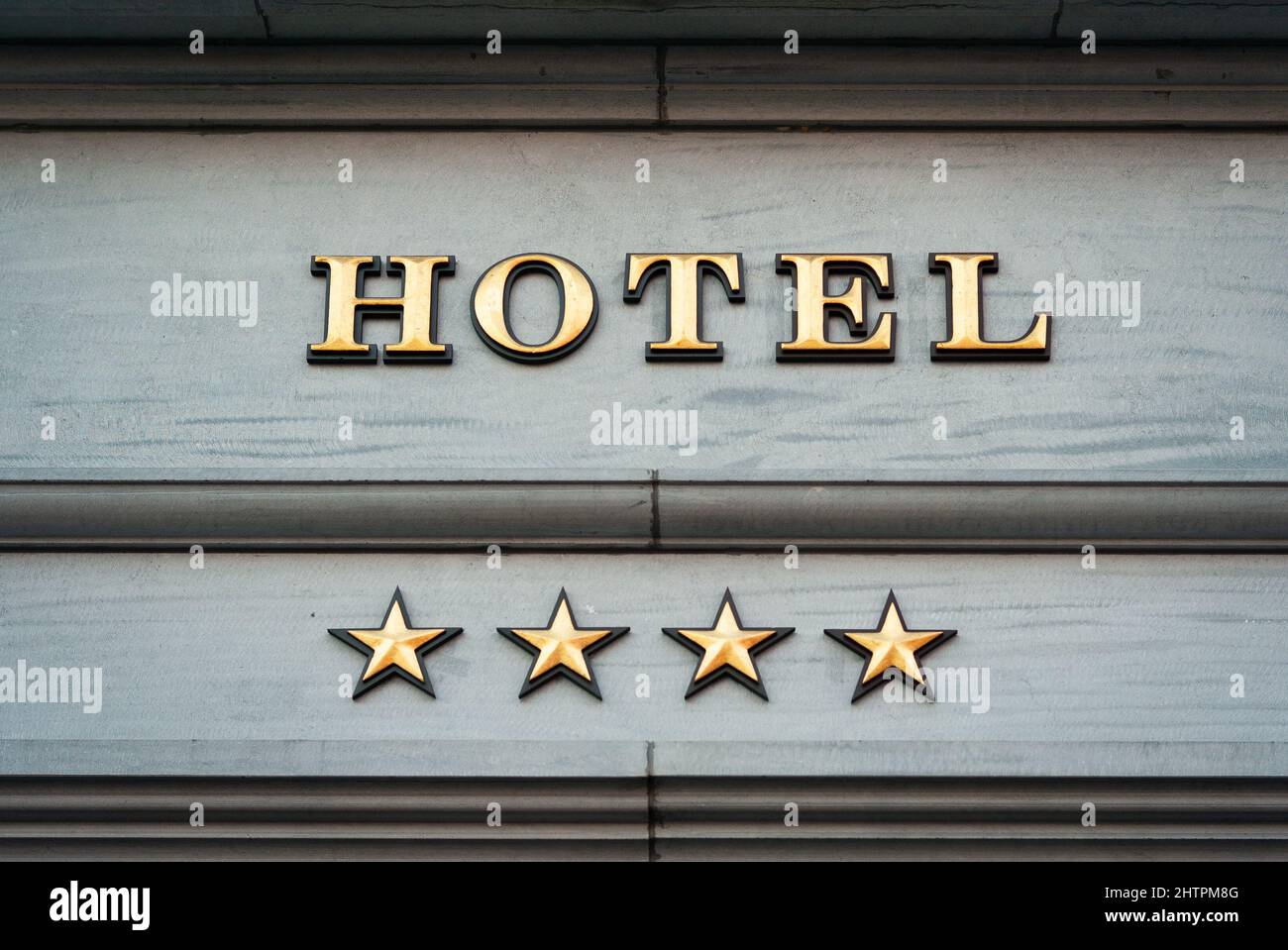 Four post structure hi-res stock photography and images - Alamy