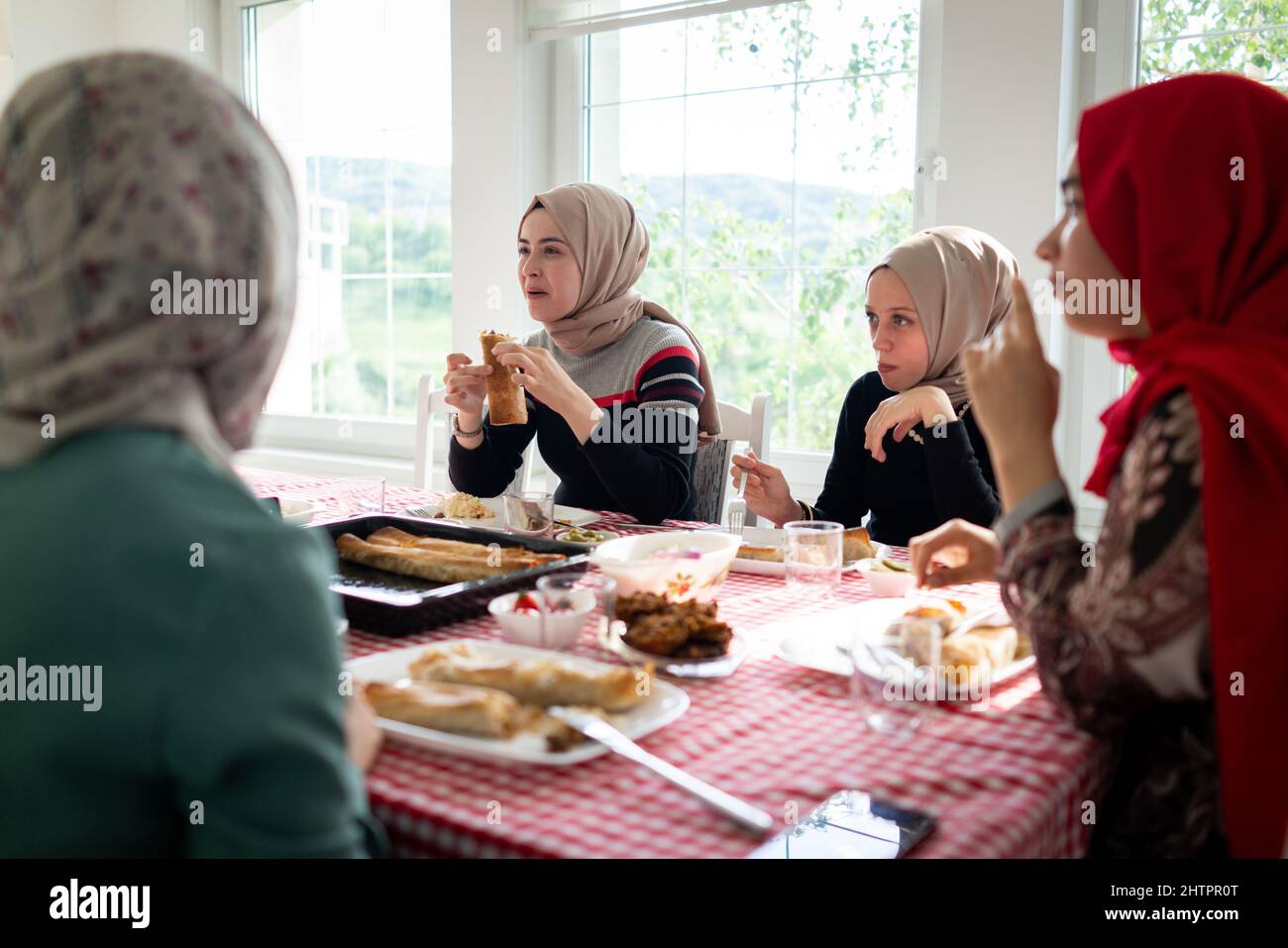 Arabic guest room hi-res stock photography and images - Alamy