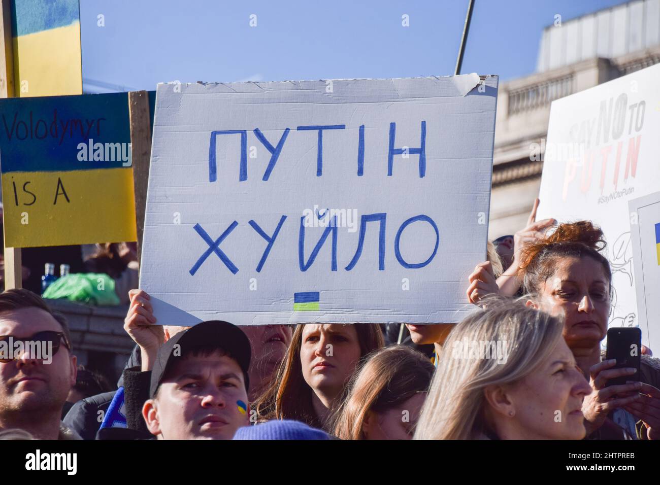 Putin huilo 2022 hi-res stock photography and images - Alamy