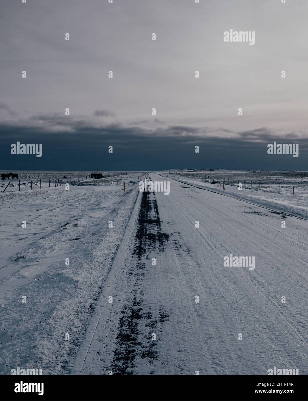 Bleak landscape cold grey hi-res stock photography and images - Alamy