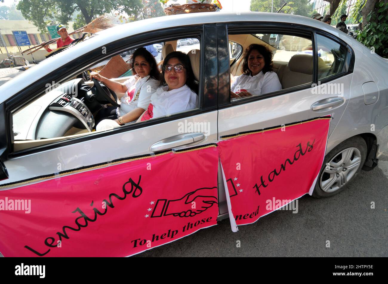 Women participate in the Women of Industry Captain Family Car Rally ...