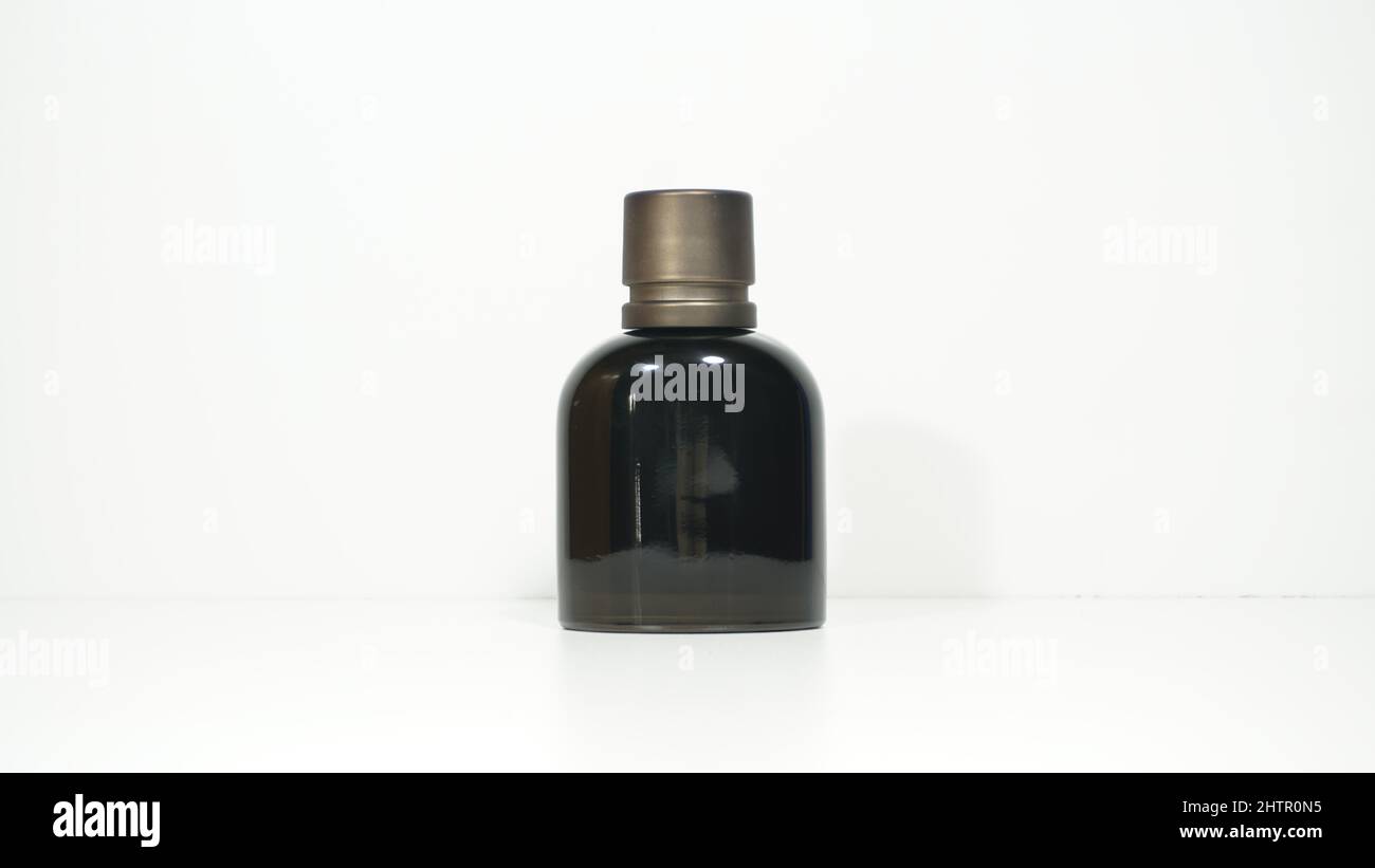 Unbranded perfume bottle hi-res stock photography and images - Alamy