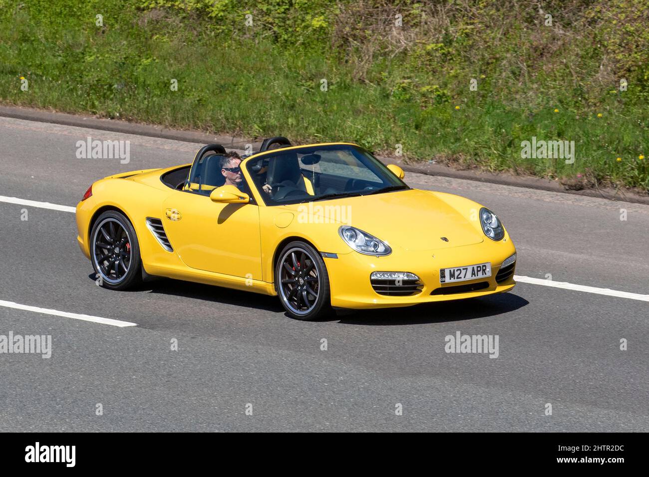 Porsche cayman top view hi-res stock photography and images - Alamy
