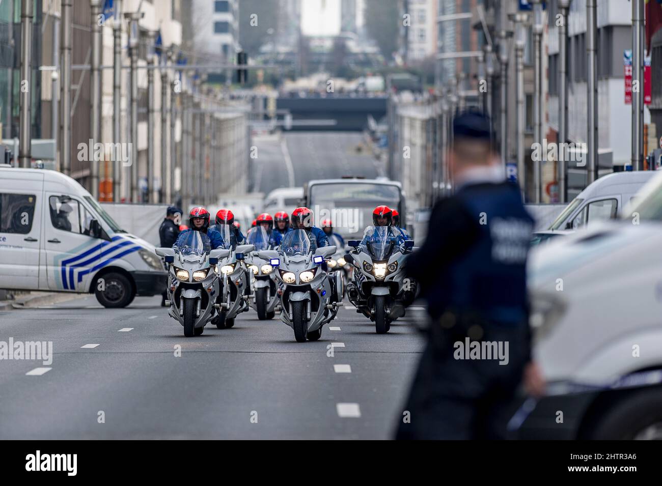 Bomb attack in trhe metro station Maelbeek in Brussels - Security belt ...
