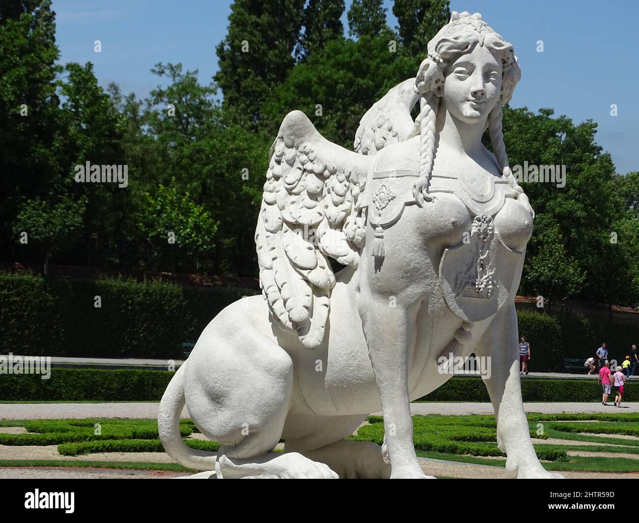 White sculpture in Schonbrunn Palace Garden in Vienna, Austria Stock ...