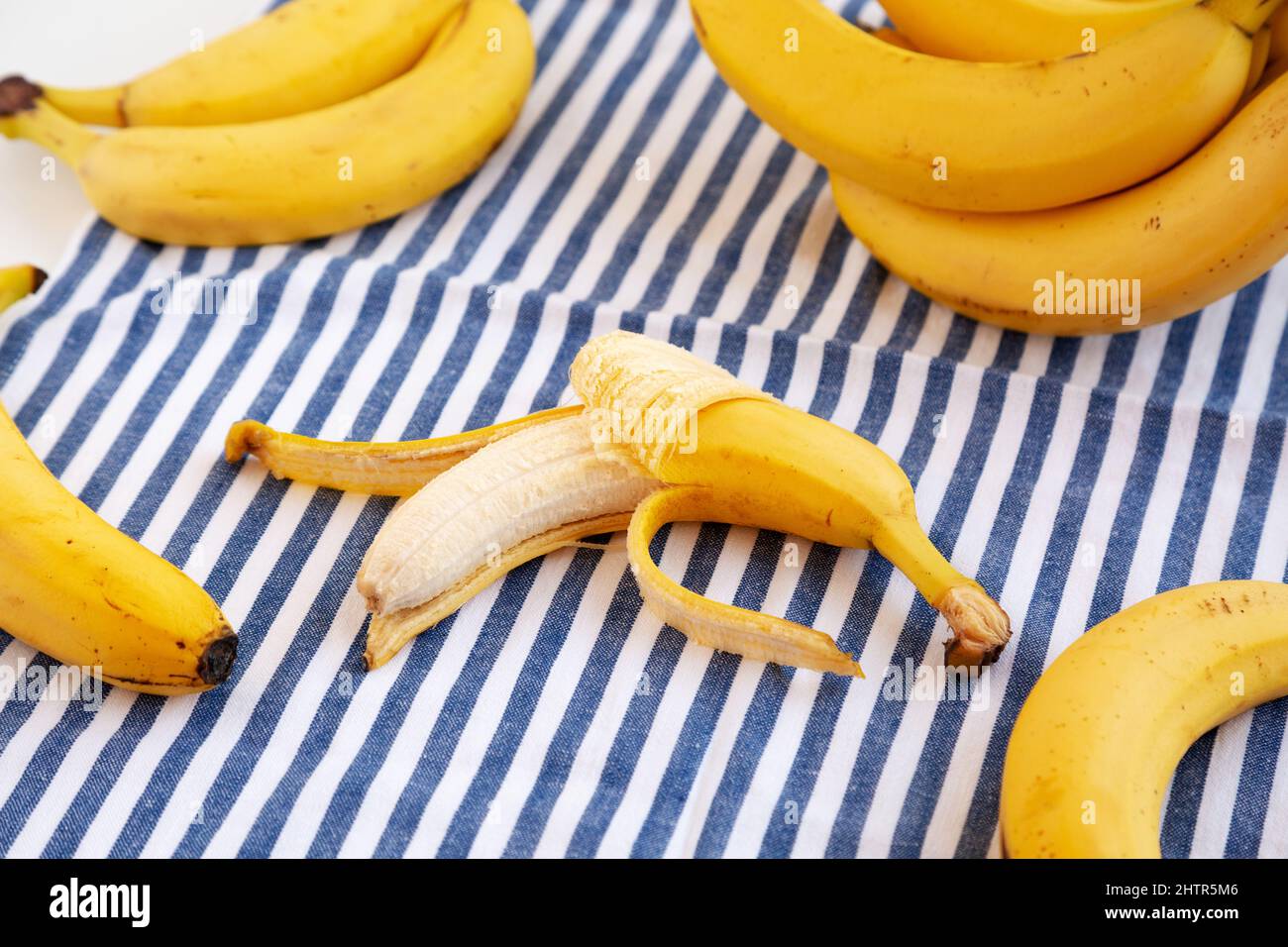 Raw Organic Bananas on cloth, side view Stock Photo - Alamy