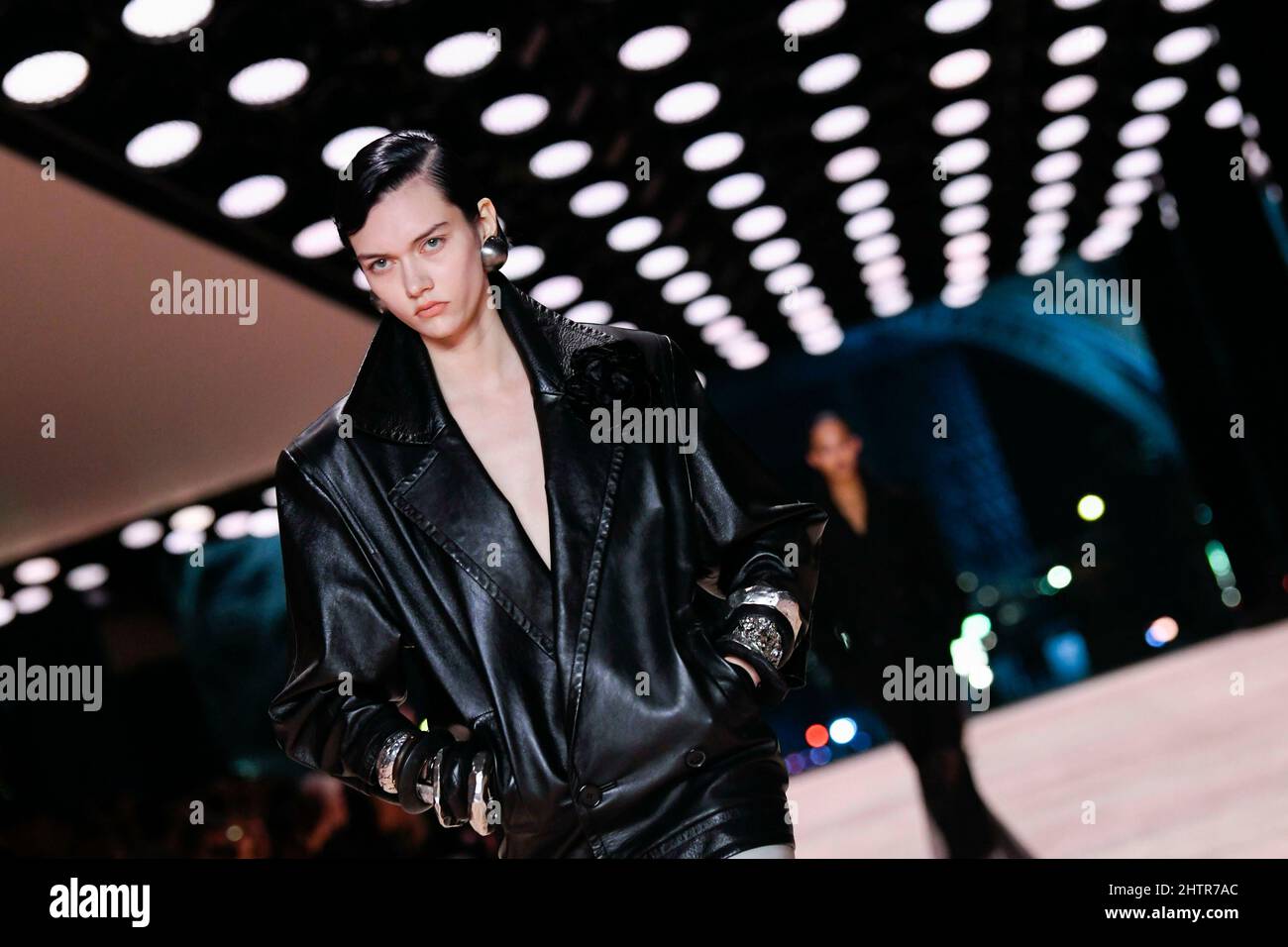 Paris, Frankreich. 01st Mar, 2022. SAINT LAURENT Fall/Winter 2022-23 Runway during Paris Fashion ...