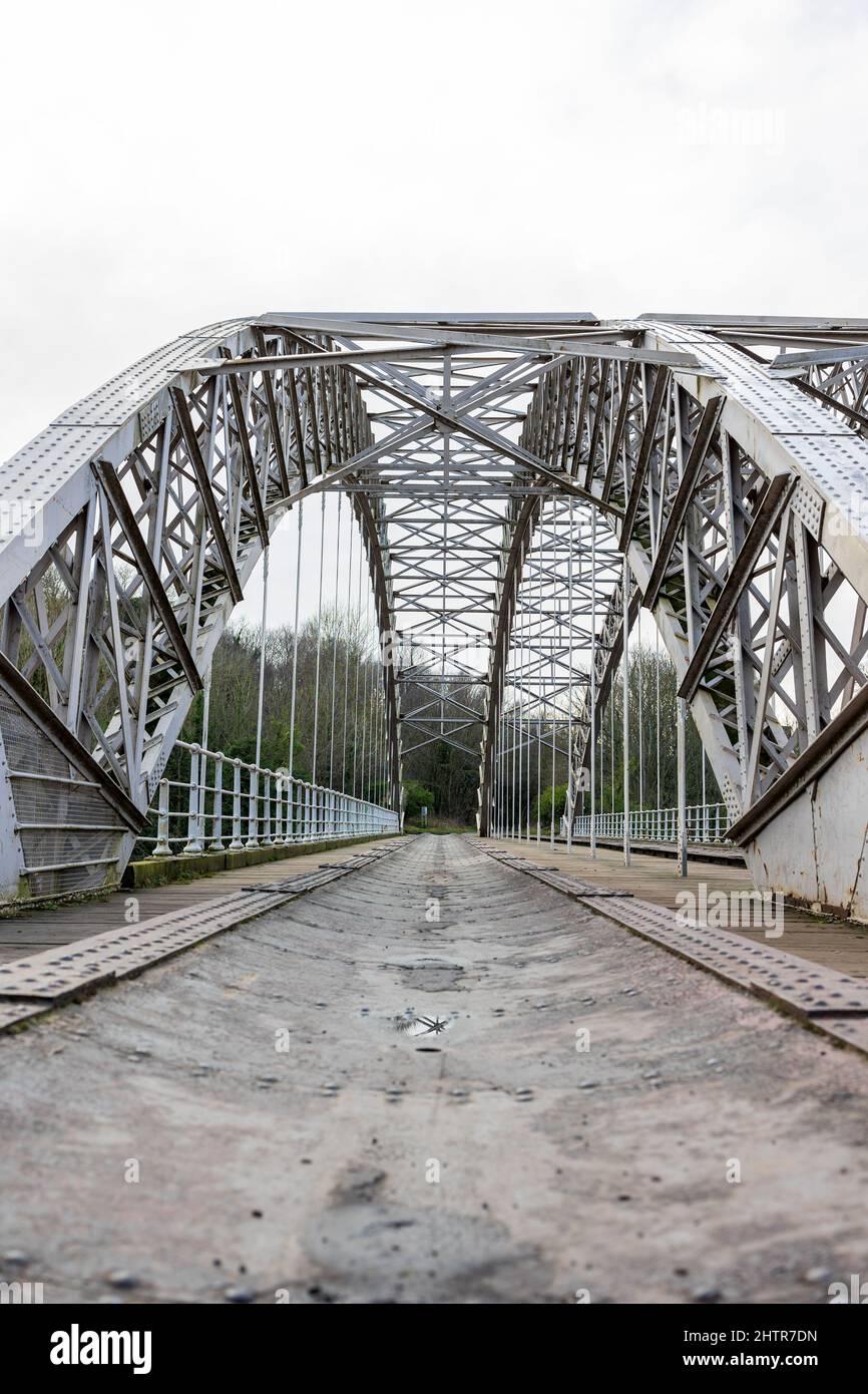 Wylam historic railway bridge view hi-res stock photography and images ...