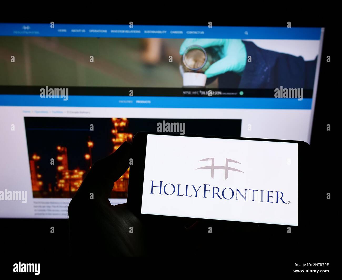 Holly frontier hi-res stock photography and images - Alamy