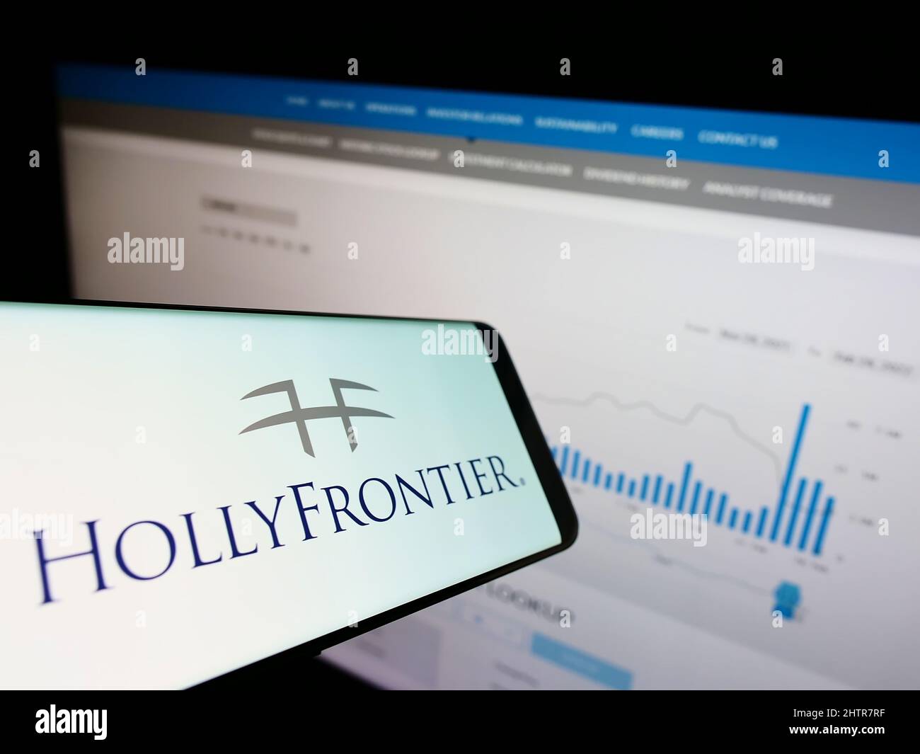 Mobile phone with logo of US petroleum company HollyFrontier ...