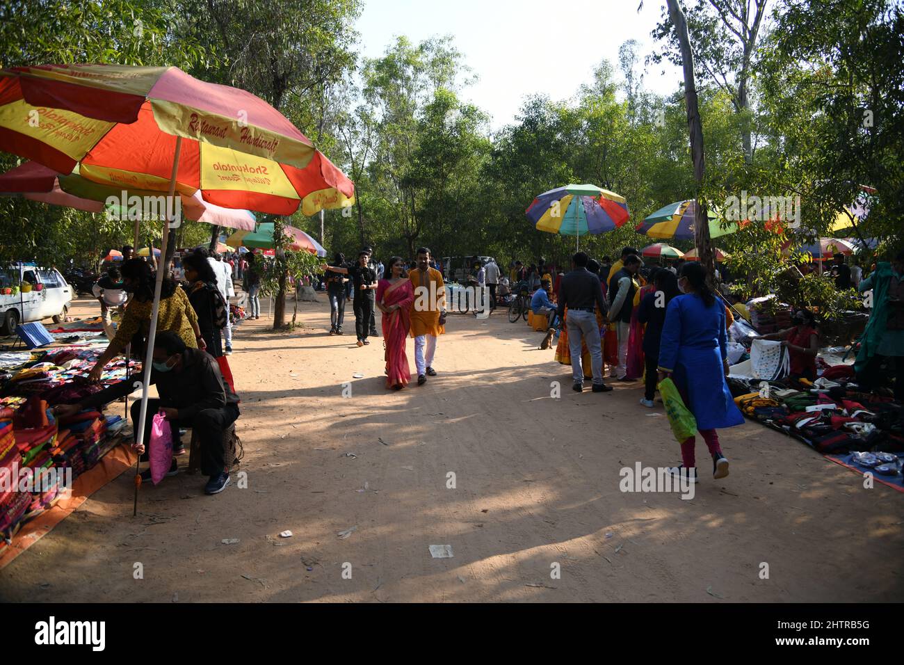 Open air stalls of the Sonajhuri haat near Santiniketan, Bolpur in the ...