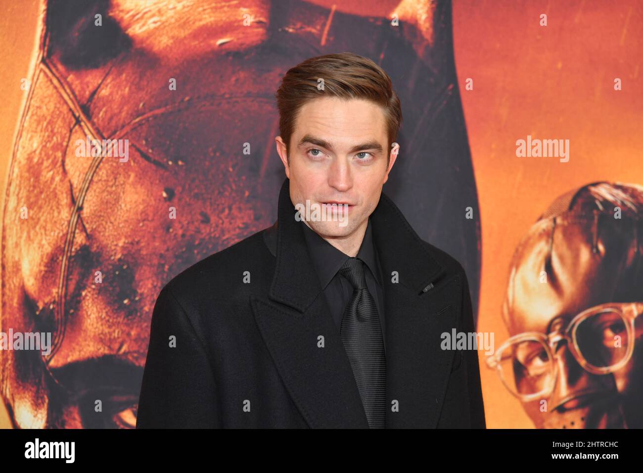 The batman 2022 robert pattinson hi-res stock photography and images ...