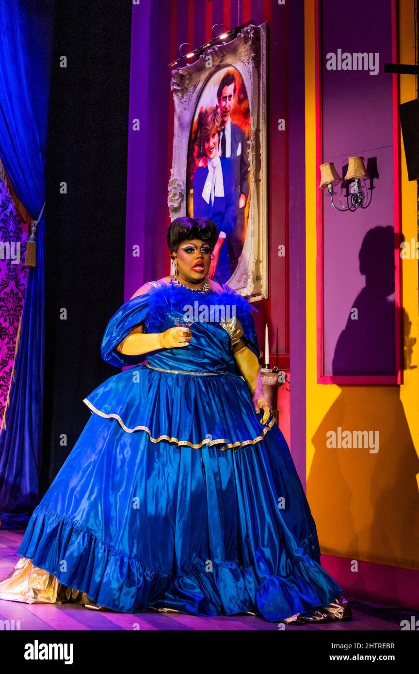 Kitty scott claus uk drag race hi-res stock photography and images - Alamy