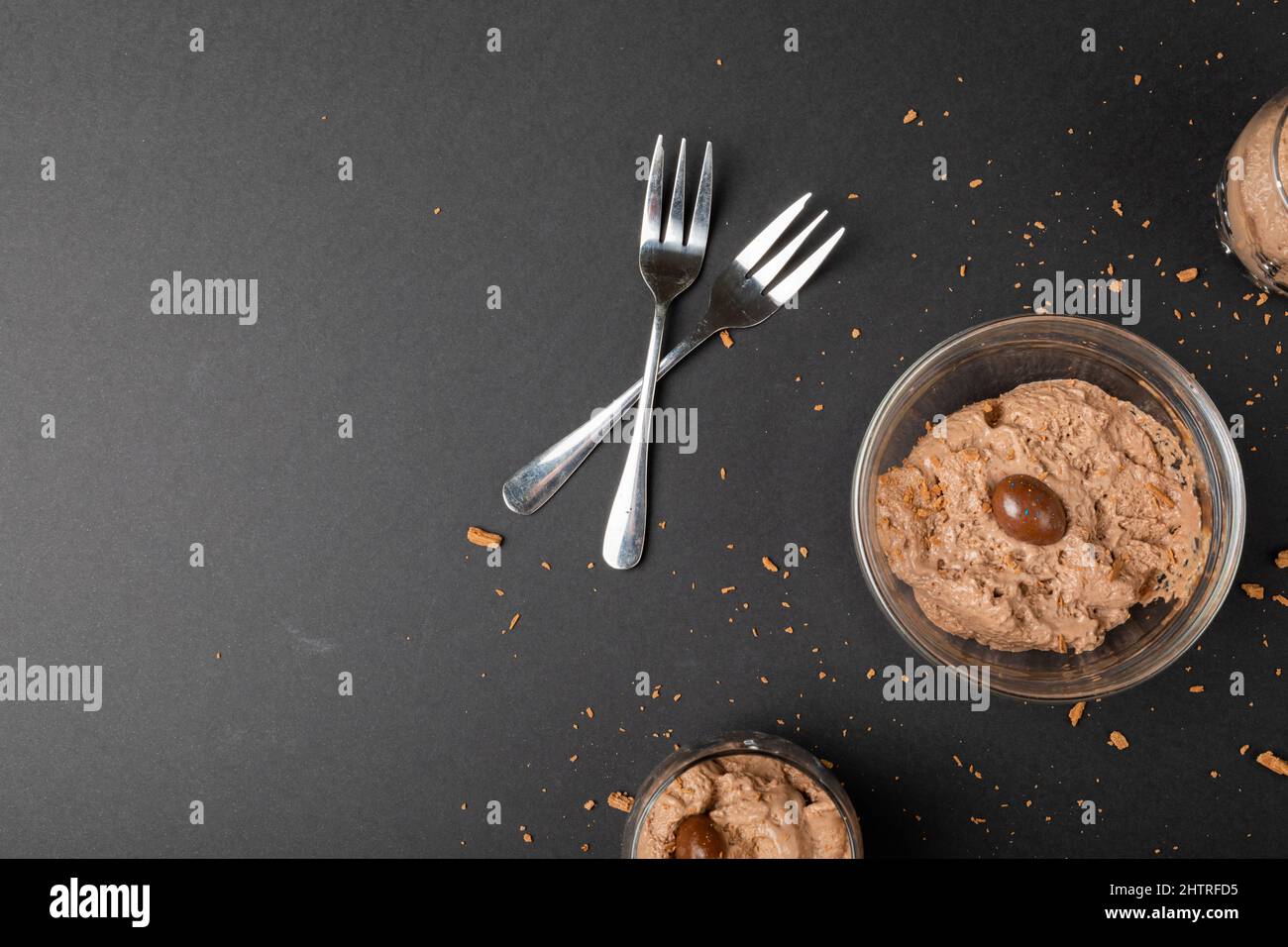 Shredded chocolate hi-res stock photography and images - Alamy