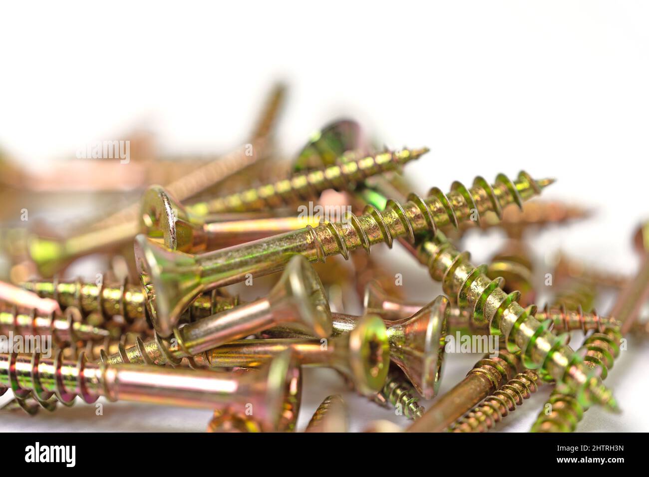 Galvanized wood screws in a close-up Stock Photo - Alamy