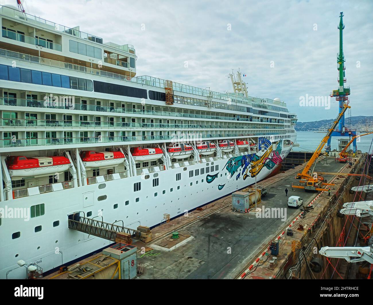 cruise ship in dry dock,marseille dry dock,silver shadow,norwegian ...