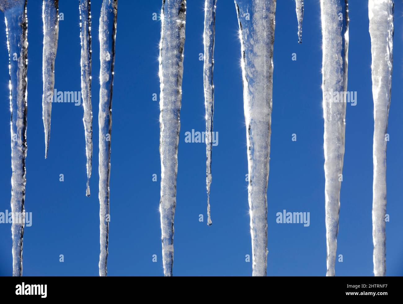 Iciciles hi-res stock photography and images - Alamy