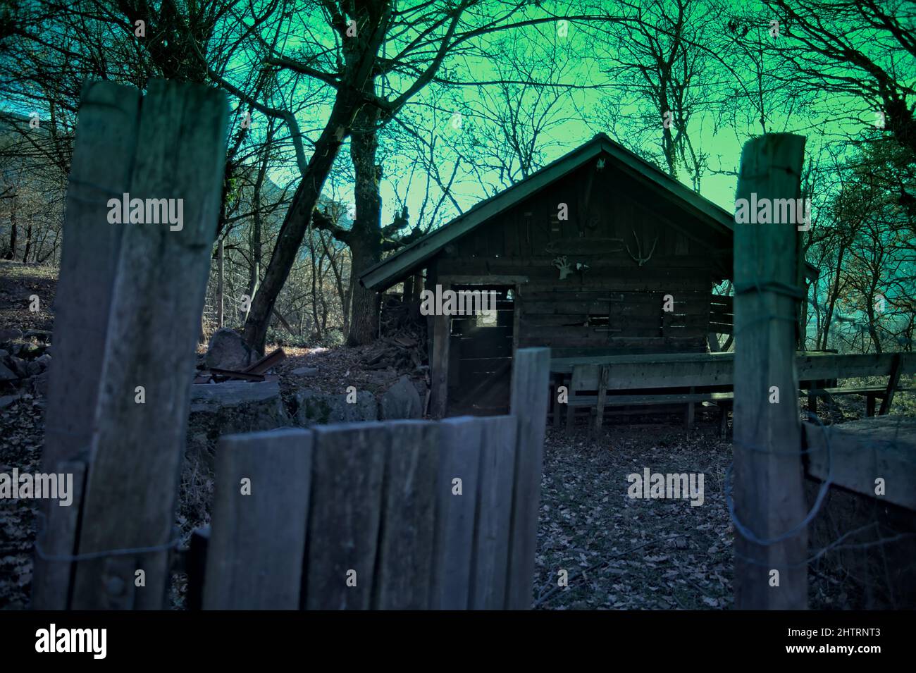 Halloween house grass hi-res stock photography and images - Alamy