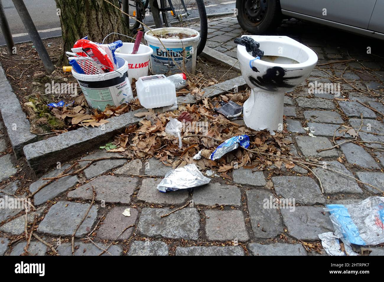 Street waste in Moabit, Berlin, Germany Stock Photo - Alamy