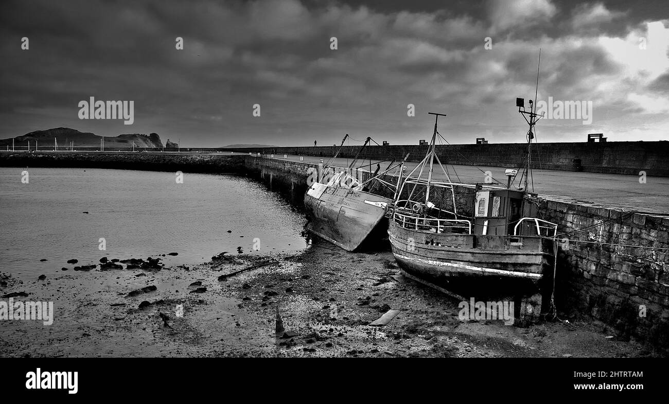Tide boats Black and White Stock Photos & Images - Alamy