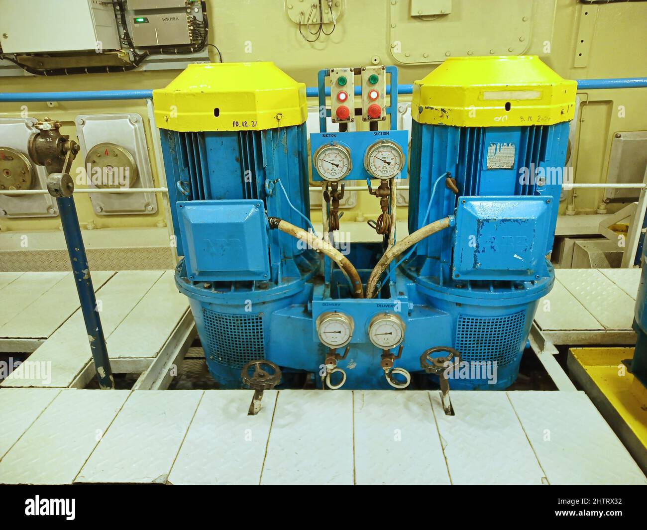 Ship overhaul ship maintenance hi-res stock photography and images - Alamy