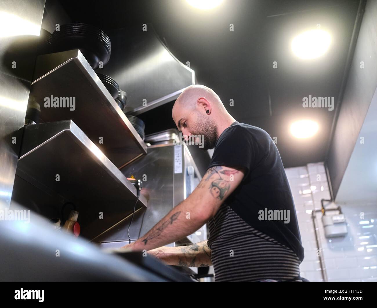 Commercial kitchen hygiene hi-res stock photography and images - Alamy