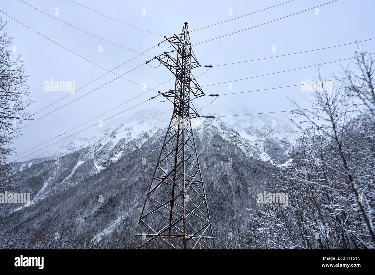 High voltage wires in snow hi-res stock photography and images - Alamy