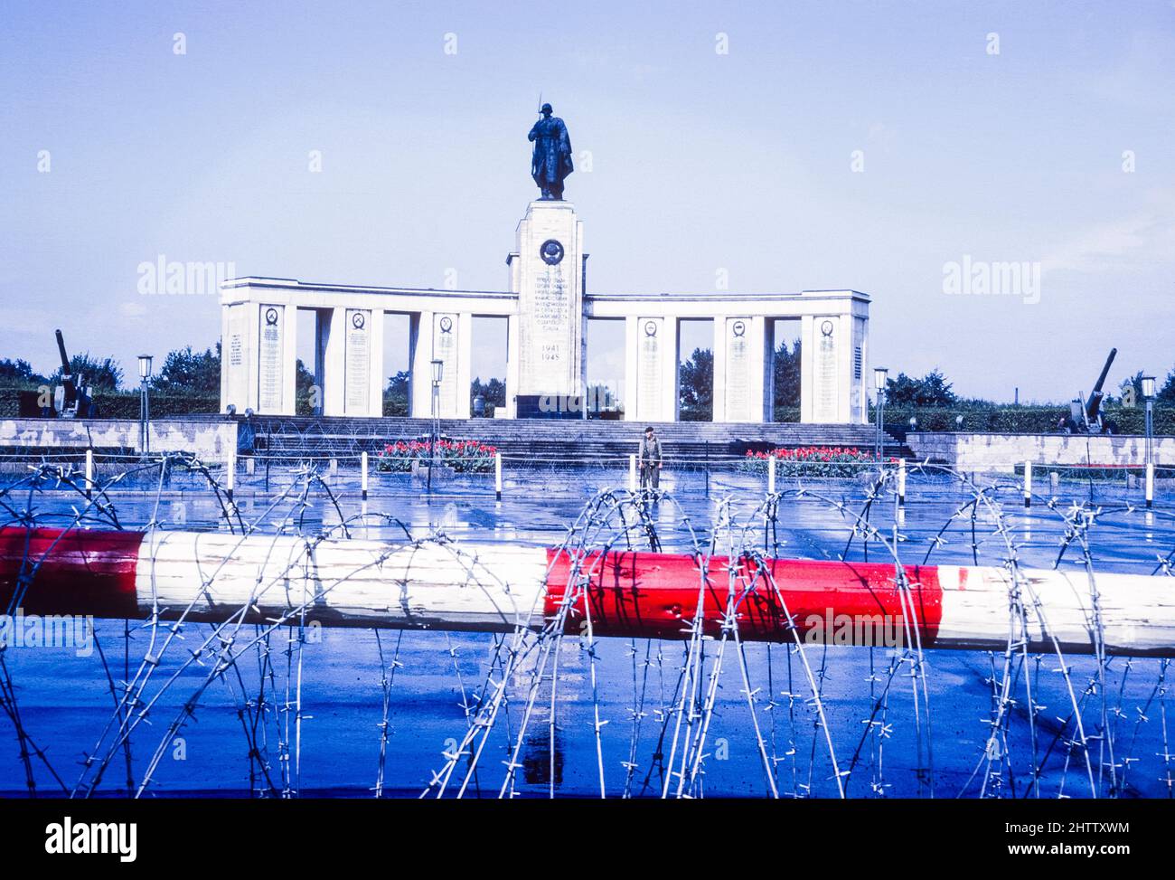 Soviet monument hi-res stock photography and images - Alamy
