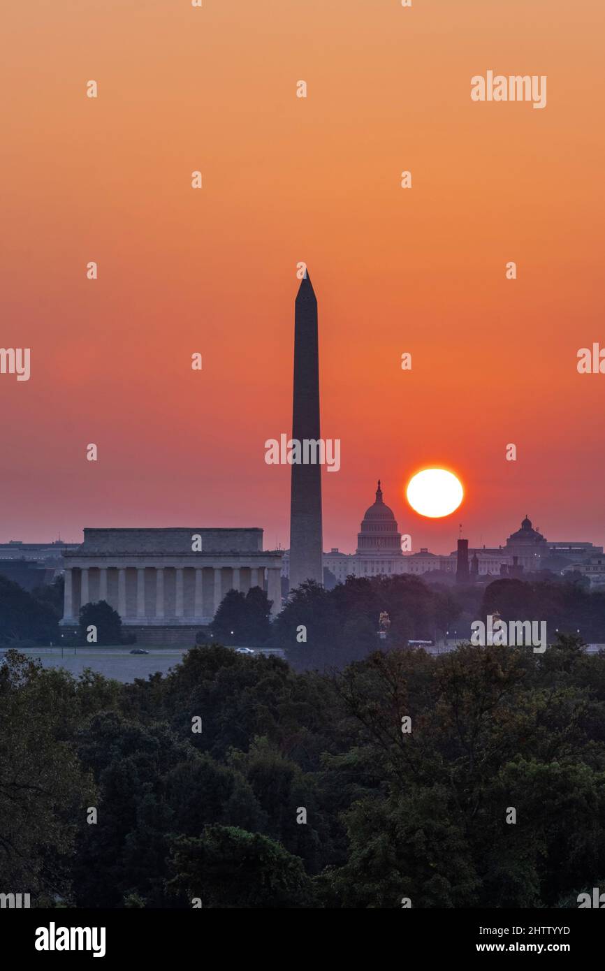 Washington, DC Sunrise behind the U.S. Capitol Building Stock Photo - Alamy