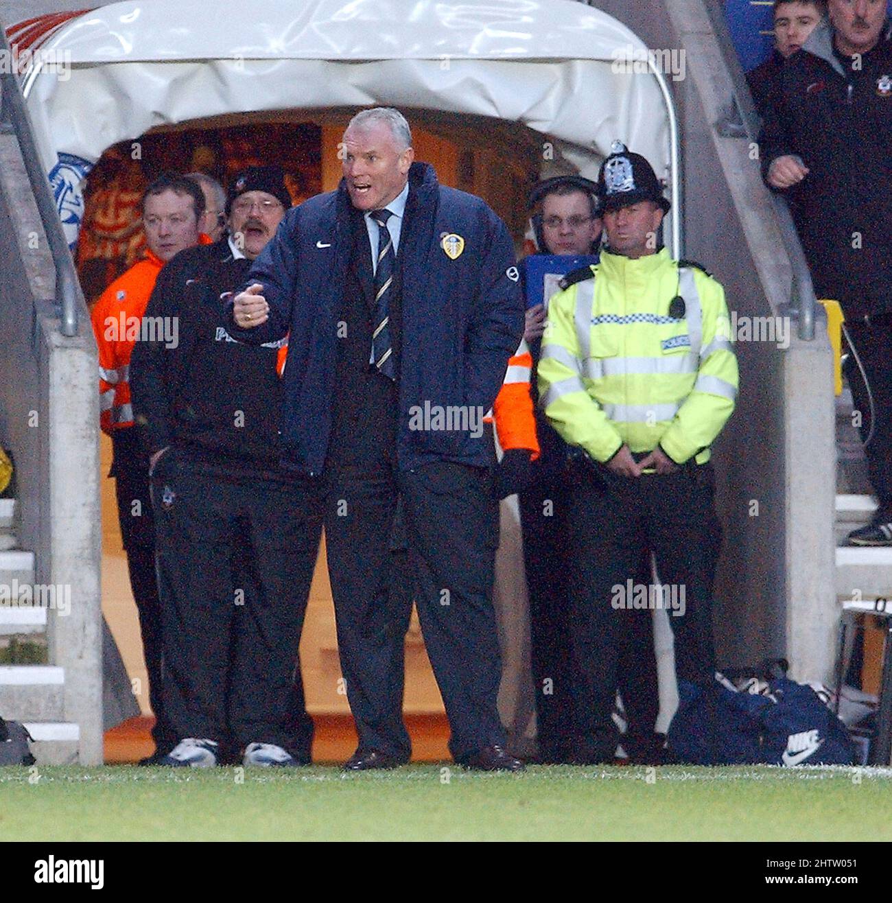 SOUTHAMPTON V LEEDS 17-01-04 LEEDS MANAGER EDDIE GRAY PIC MIKE WALKER ...