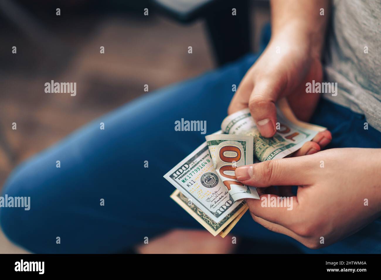 Concept savings man counts 100 hi-res stock photography and images - Alamy
