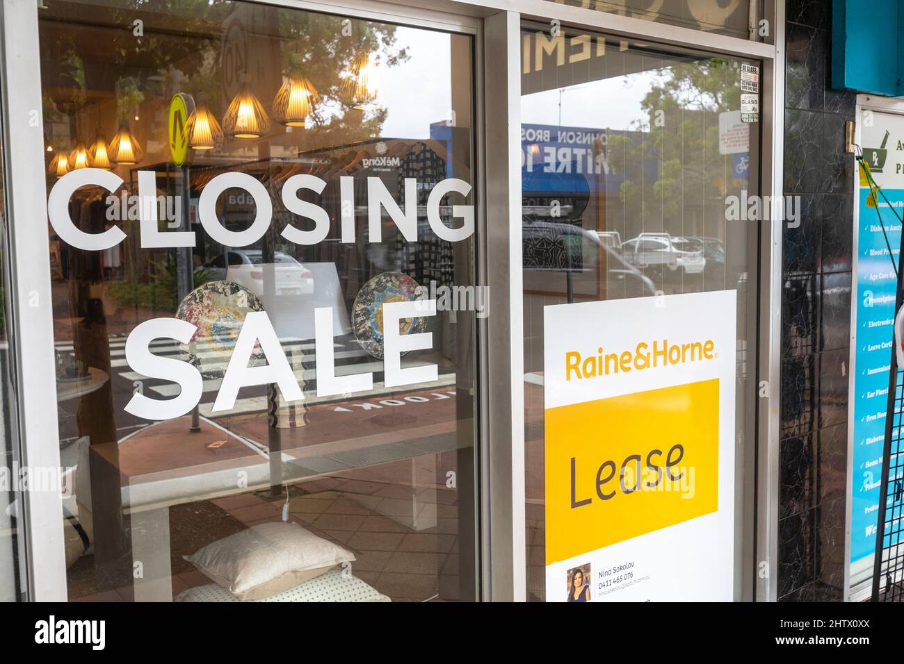 Shop closing down australia hi-res stock photography and images - Alamy